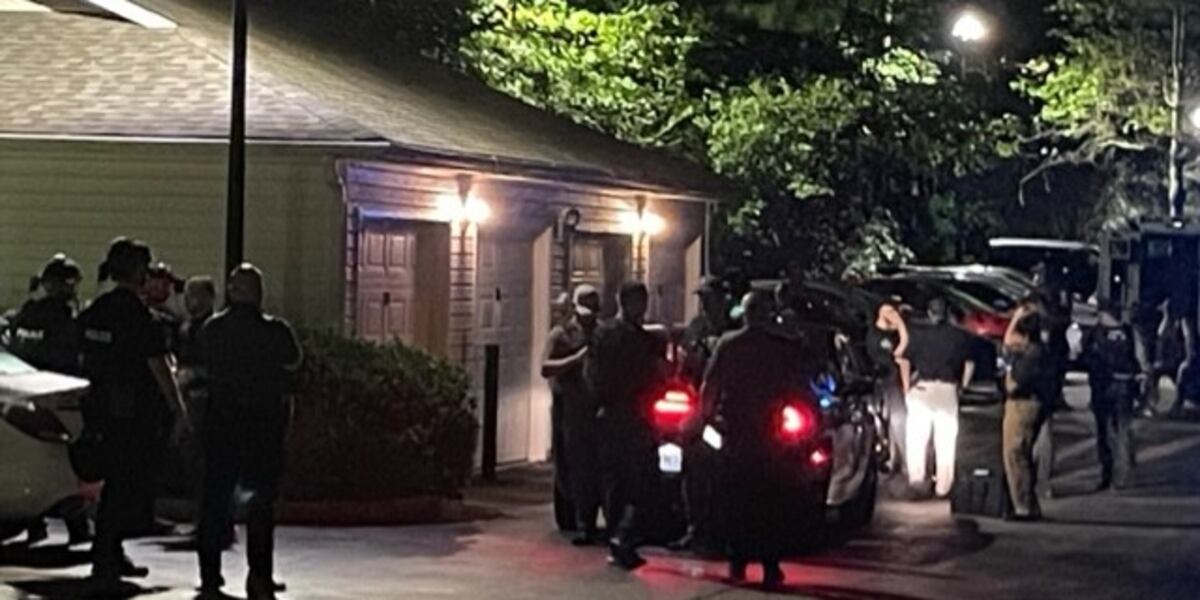 Overnight Swat Situation Ends In Cobb County Neighborhood